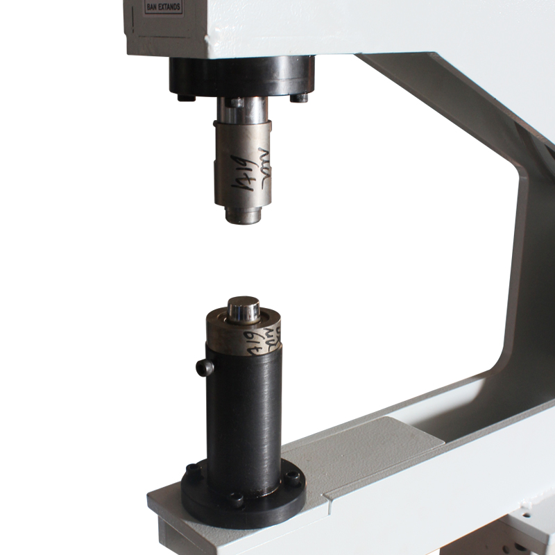 Eyelet Machine For Luggage And Case